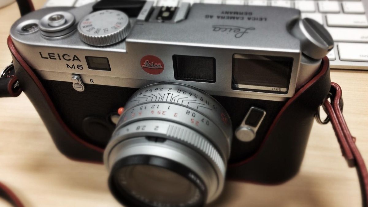 Leica slavi sto godina legendarnog fotoaparata i širi poslovanje ...